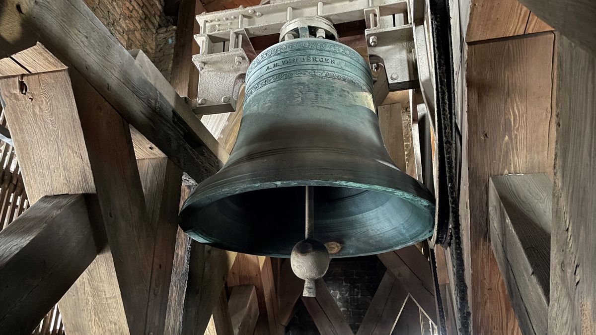 Kerk mag 's nachts weer gaan luiden, omdat omwonenden dat graag willen ...