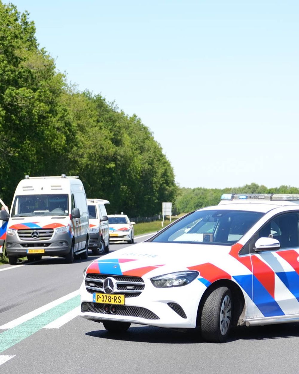 112-nieuws dinsdag 20 mei: A7 richting Groningen deels dicht door afval ...