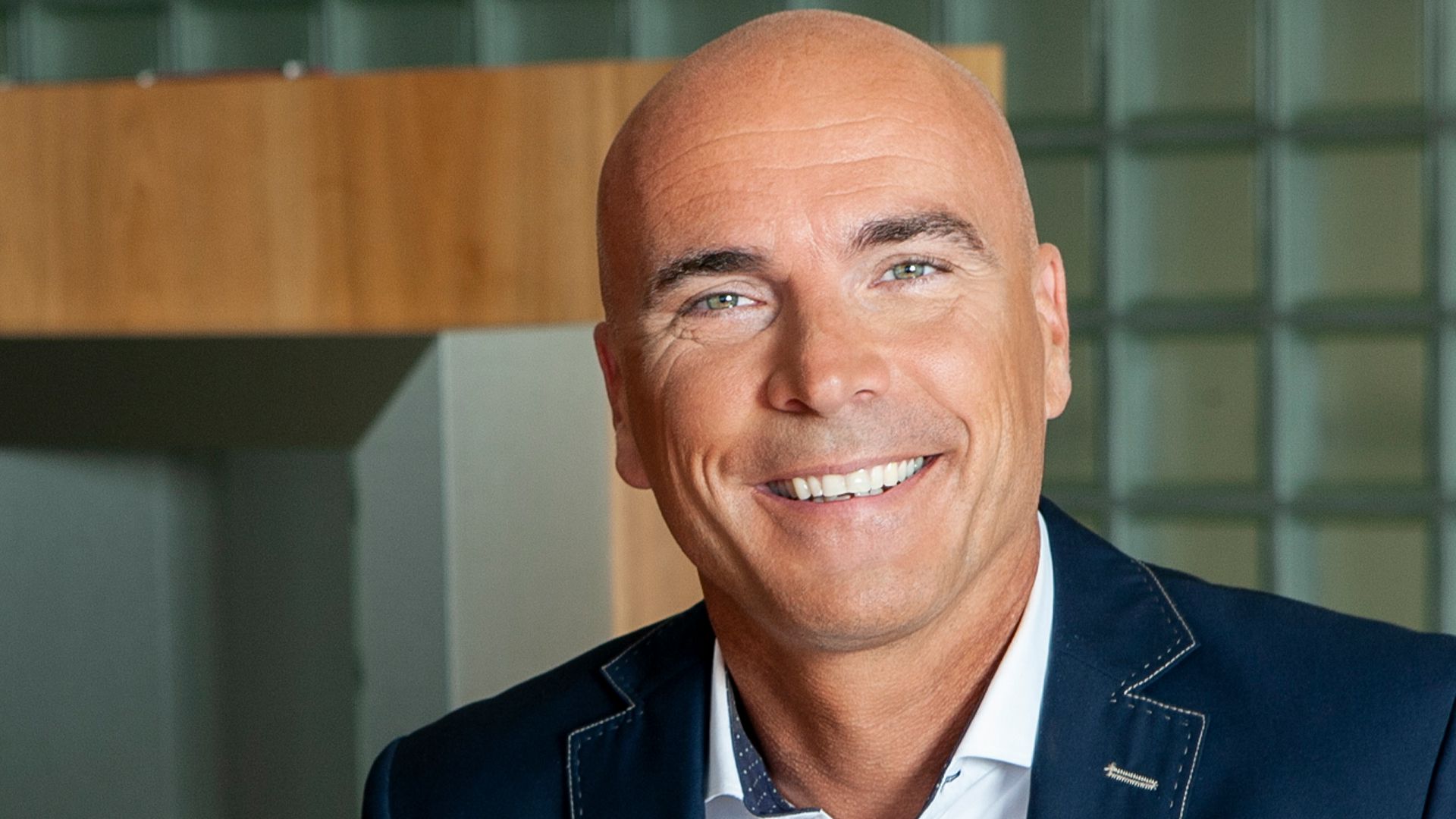 Menno in de Middag - Omroep West