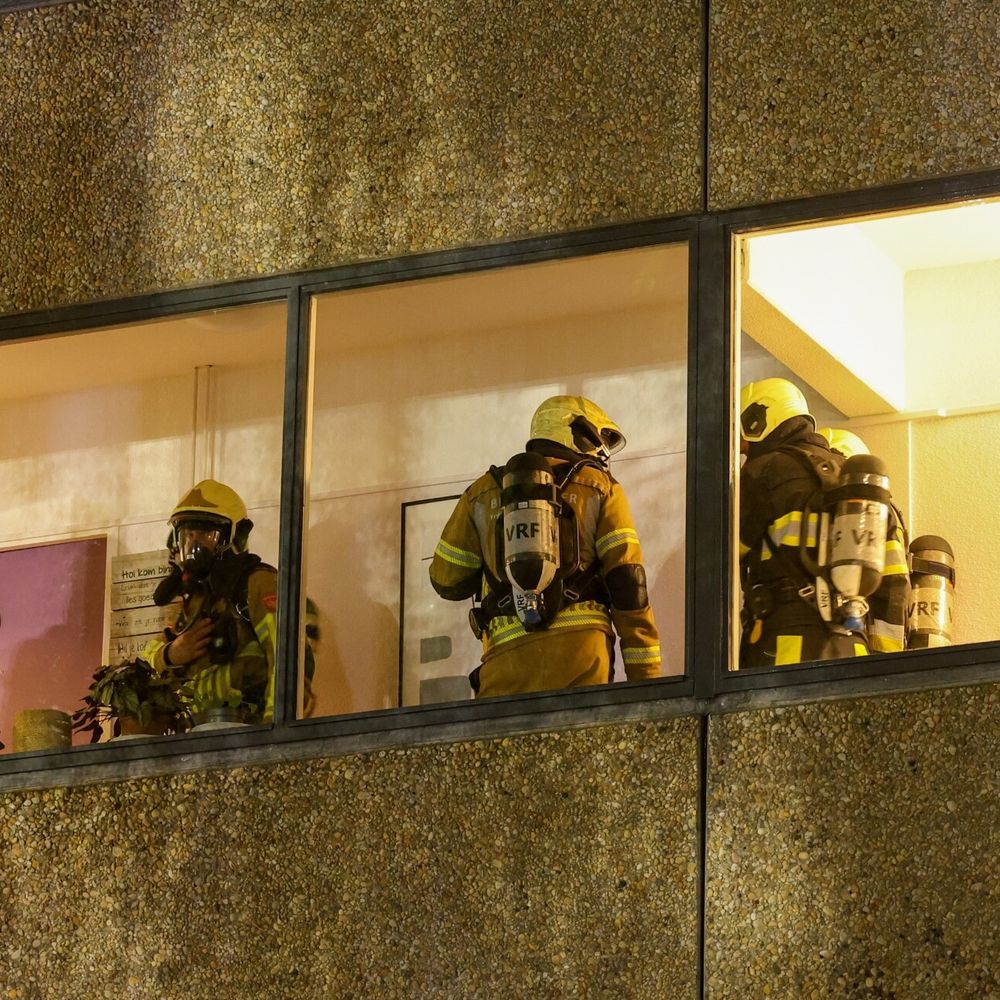 Volledige flat voor ouderen in Franeker ontruimd na brand - Omrop Fryslân