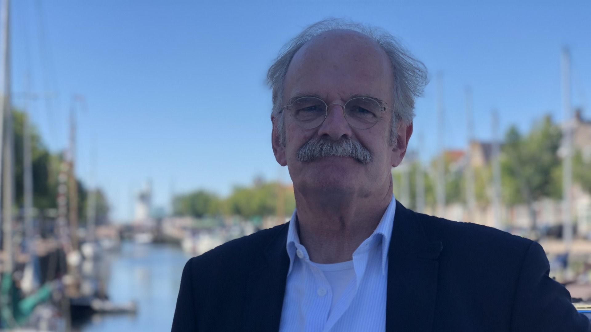 Oud-burgemeester van Harlingen Roel Sluiter doet promotieonderzoek naar ...