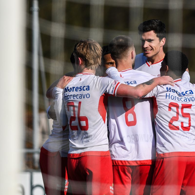Amateurvoetbal | Monsterzege VV Noordwijk, Rijnsburgse Boys laat dure ...
