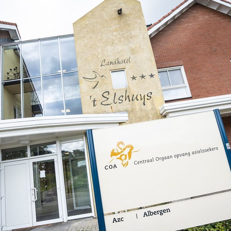 Komst asielzoekers naar azc Albergen weer uitgesteld: "Niet voor de ...