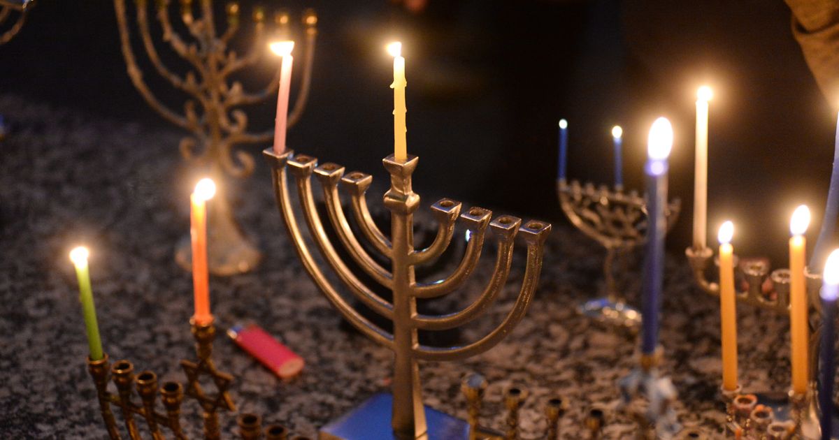 Joden vieren Chanoeka, een feest vol tradities en symboliek - RTV Drenthe