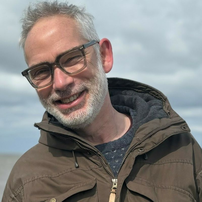 Een eiland is een wereld in het klein, daarom schreef Adwin de Kluyver ...