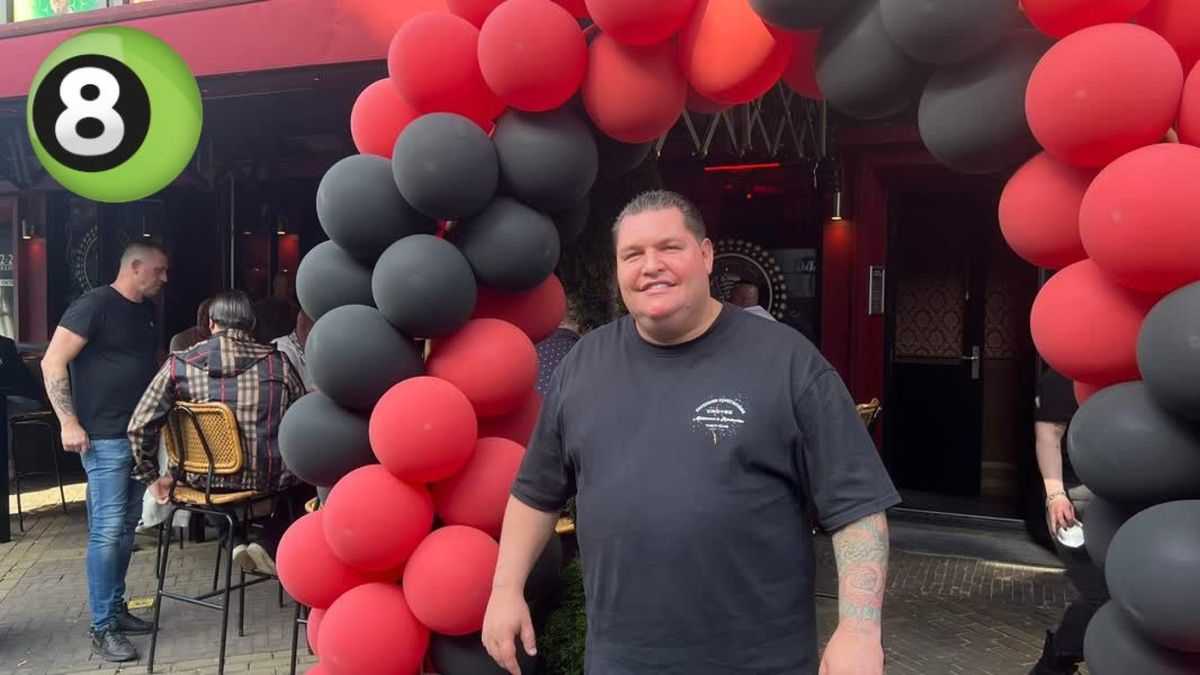 Volkszanger Tinus Hoekstra heeft nu eigen kroeg in zijn Doetinchem ...