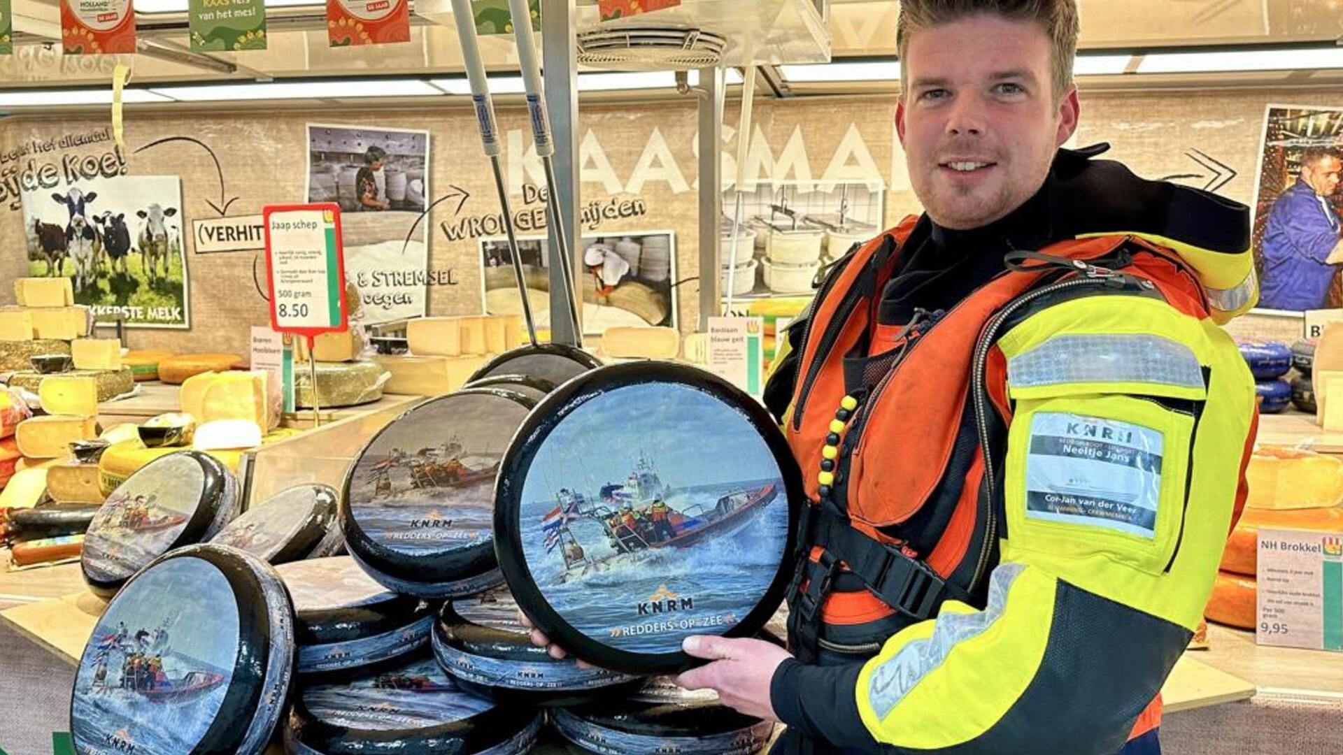 Stoere, robuuste KNRM-Kaas: kaasboer Cor-Jan haalt geld op voor goede ...