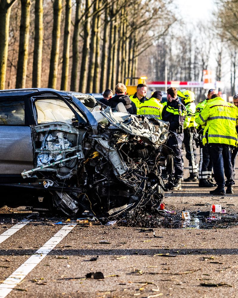 Automobilist overleden bij ernstig ongeluk op N-weg - Rijnmond