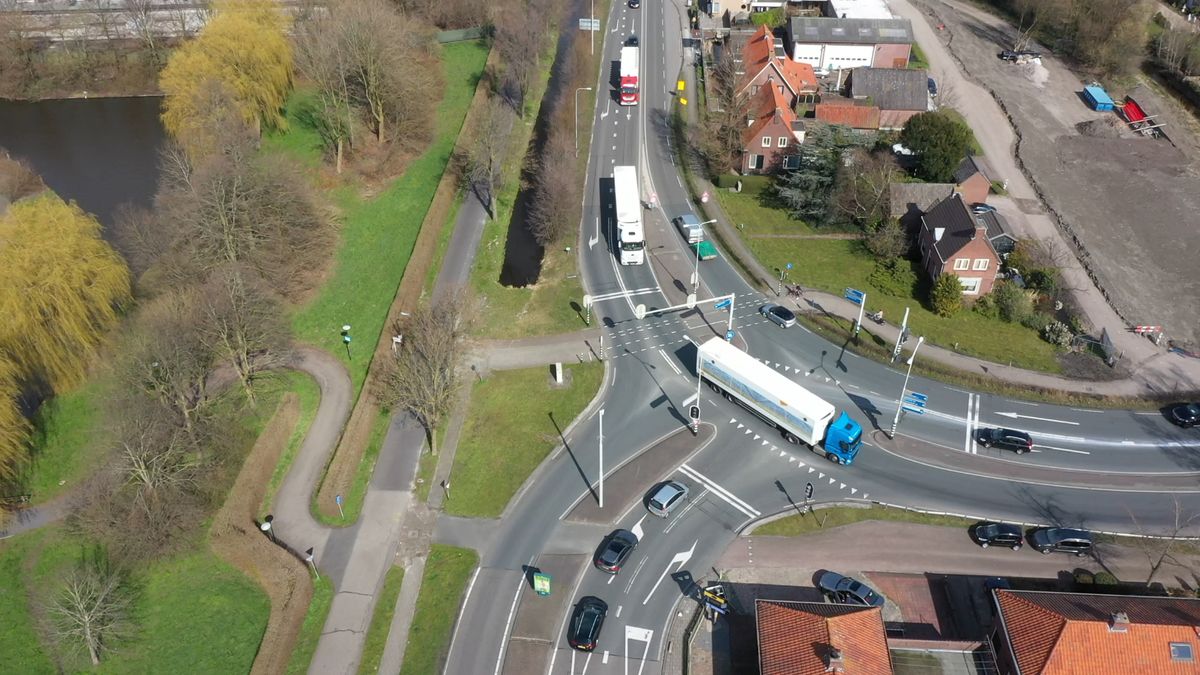 Wordt beruchte bocht op de N201 bij Mijdrecht eindelijk aangepakt ...