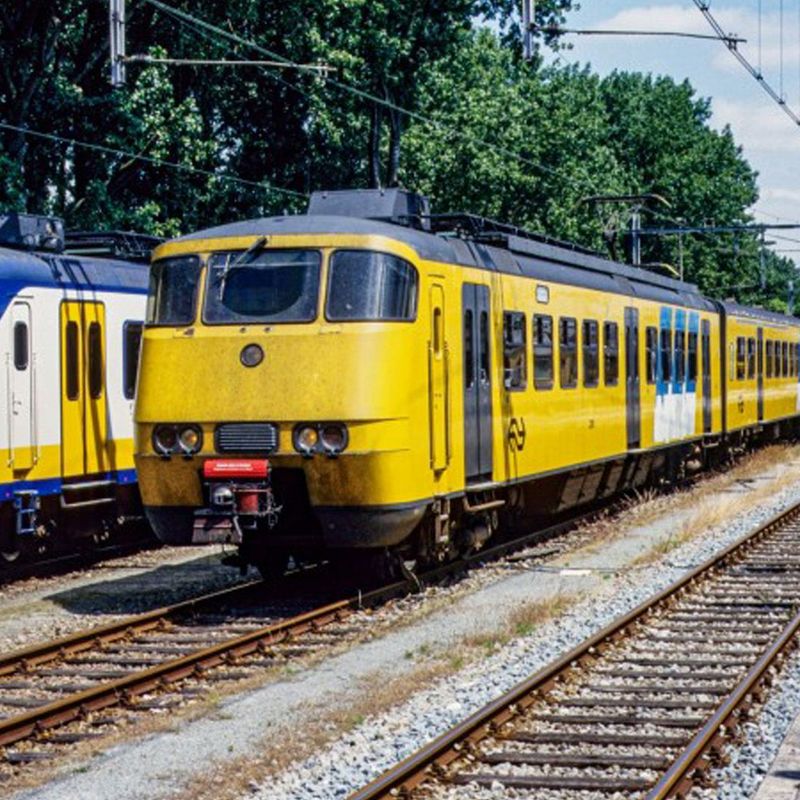 Staatssecretaris blij met cao-resultaat NS, Rover noemt akkoord 'eerste ...