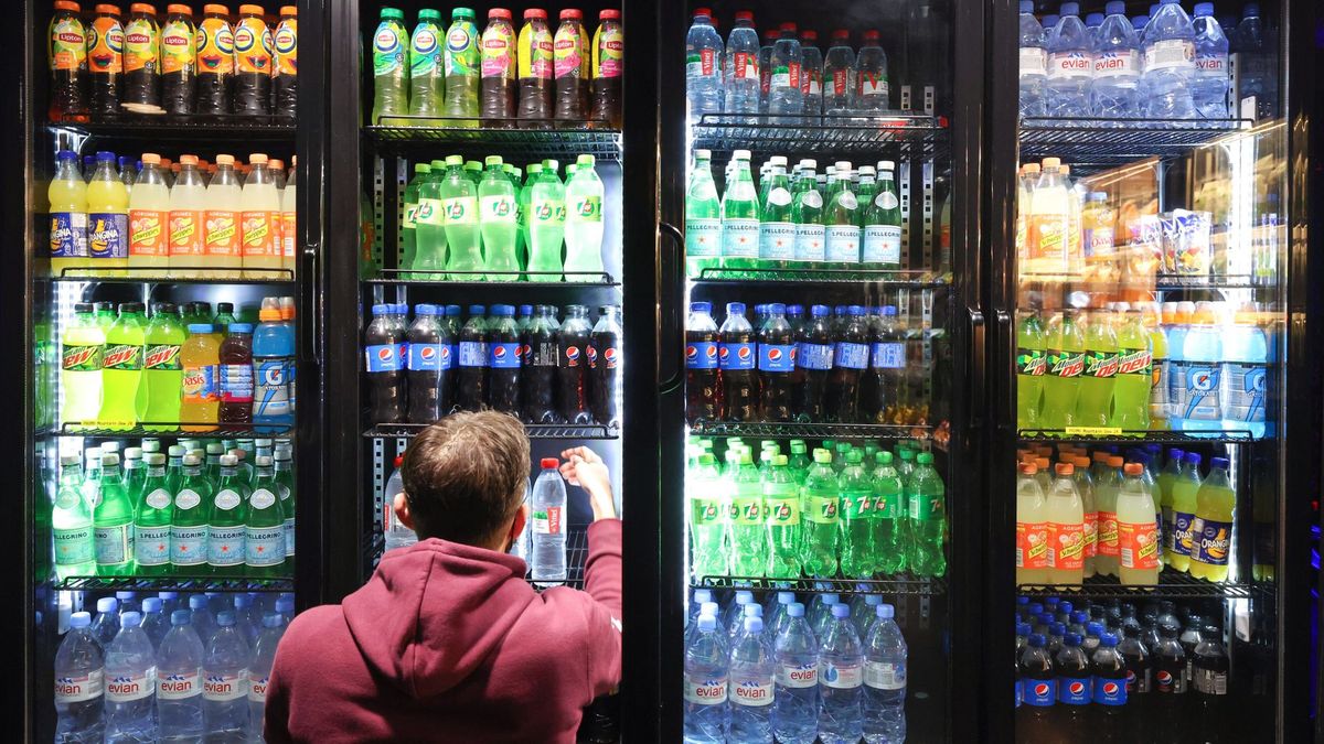 Hoe suikervrij is light frisdrank eigenlijk? - RTV Drenthe