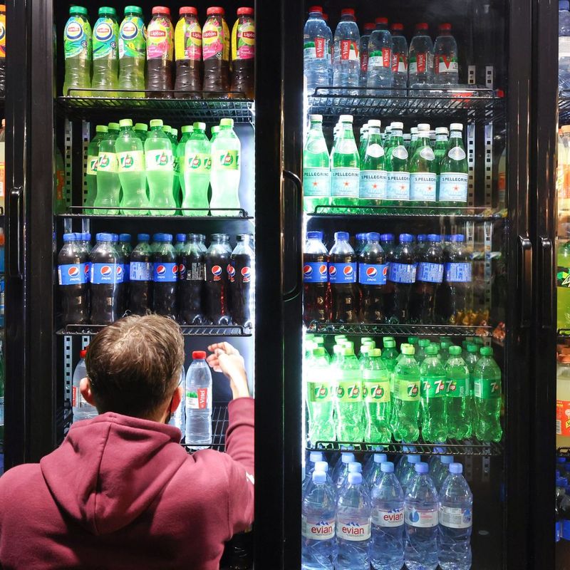 Hoe suikervrij is light frisdrank eigenlijk? - RTV Drenthe