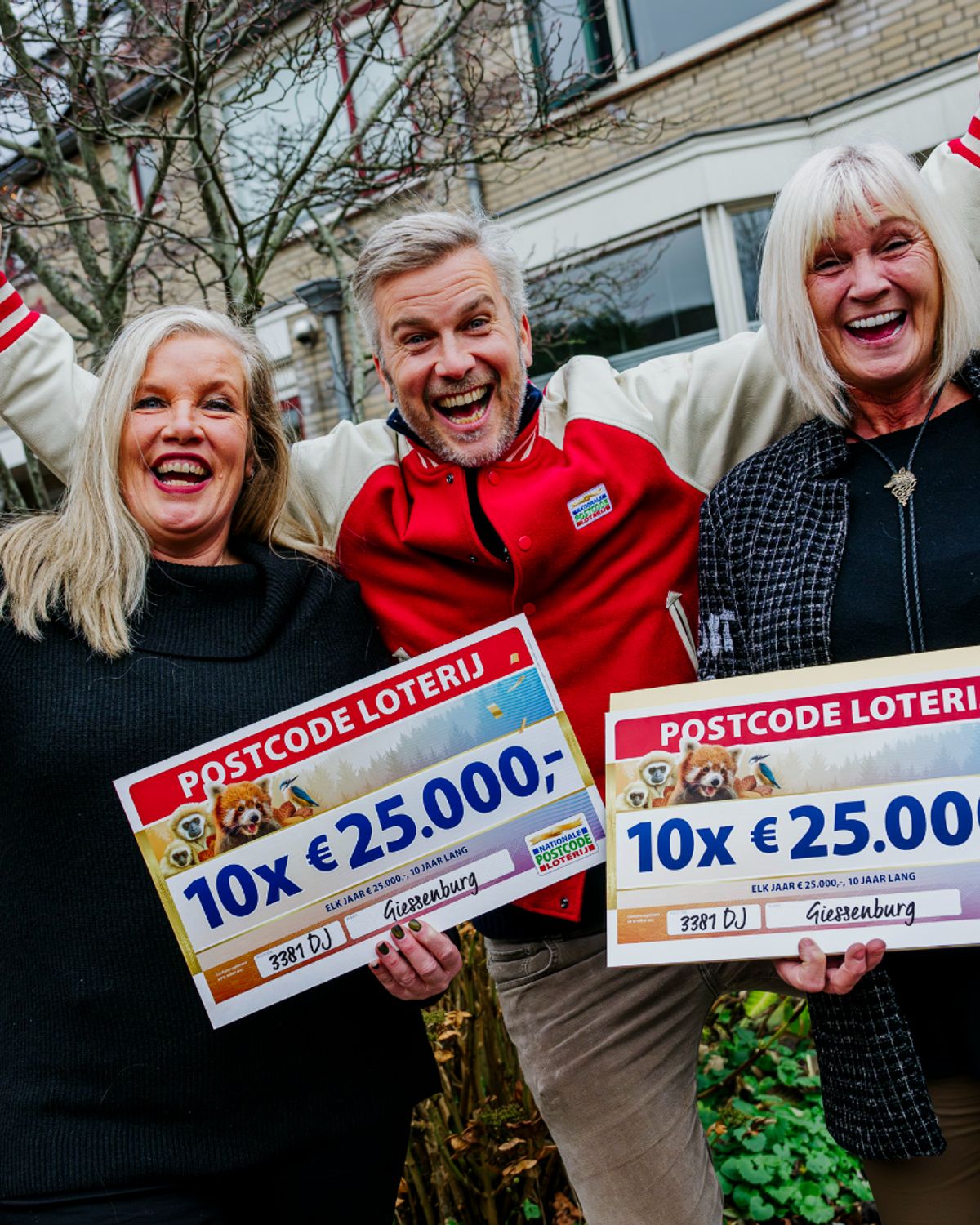 Bijzondere prijs Postcode Loterij valt in de regio: drie buren winnen ...