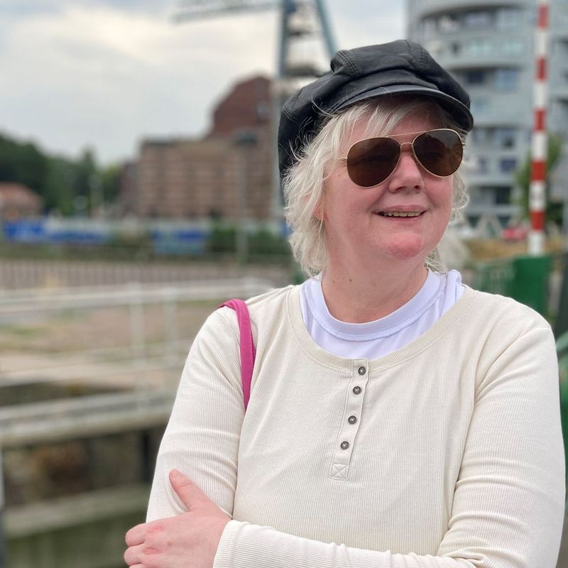 Tracey was 17 toen ze een oorlogsfilm schreef, nu – 40 jaar later ...