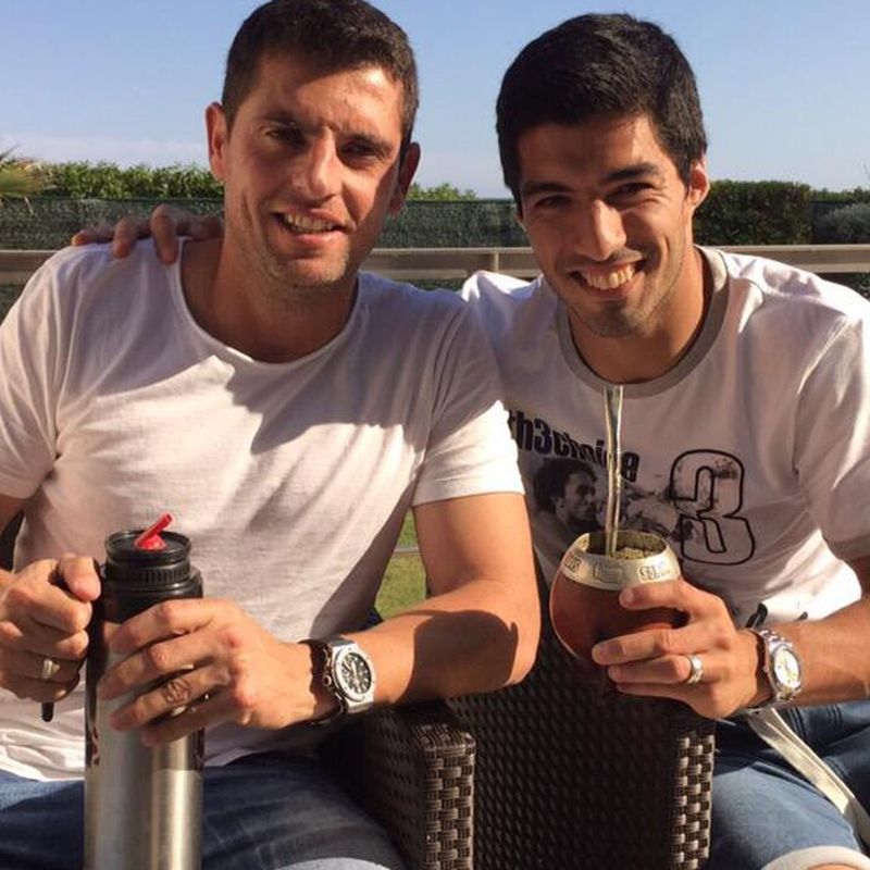 Suarez bereidt zich met FC Groningen-vriend voor op wedstrijd van zijn ...