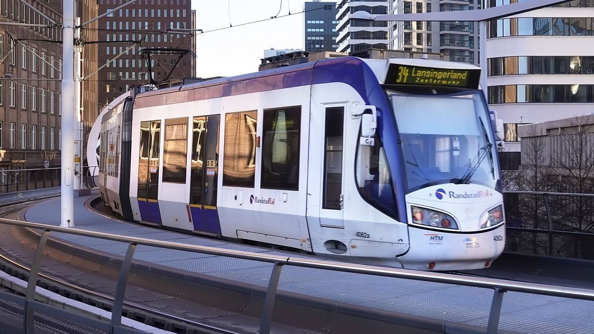 OV-problemen in ochtendspits: trams en RandstadRail HTM rijden om ...