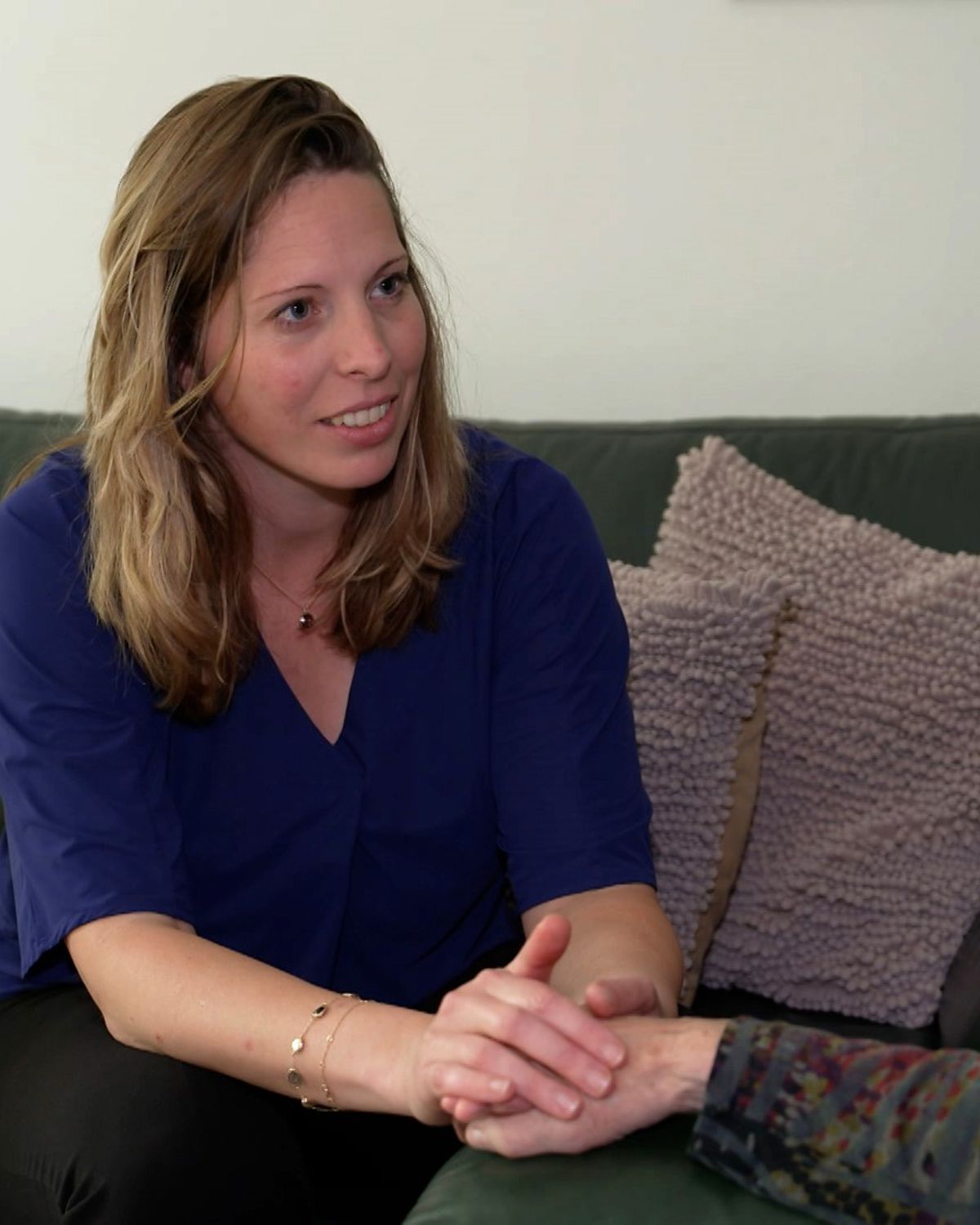 Lieke uit Zwolle waakt 's nachts bij stervenden: 'Dan lees ik een ...