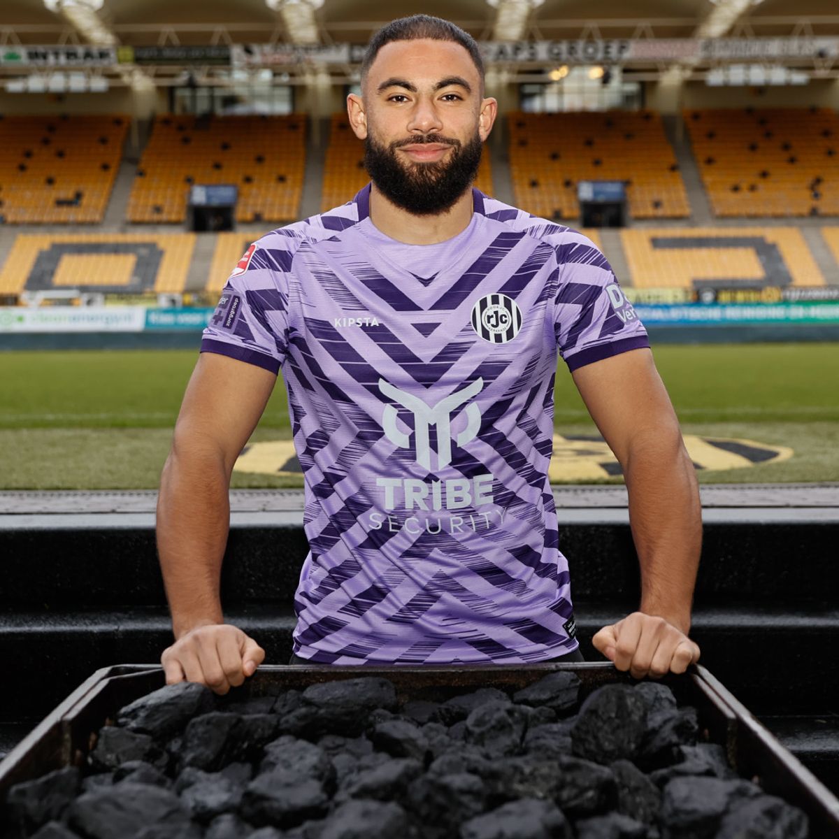 Roda JC huurt doelman Issam El Maach van FC Twente - L1 Nieuws