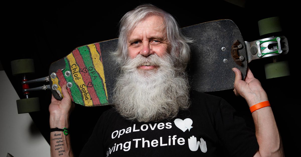 Arthur Dijkstra (69) op longboard naar Italië voor Kika: ‘Mijn vrienden ...