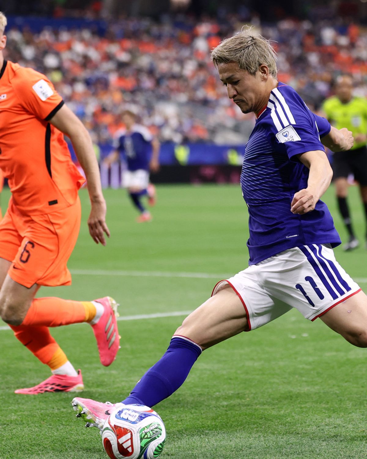 Blauw oog en gelijkspel voor Van Hecke bij WK-debuut, verdediger vijfde ...