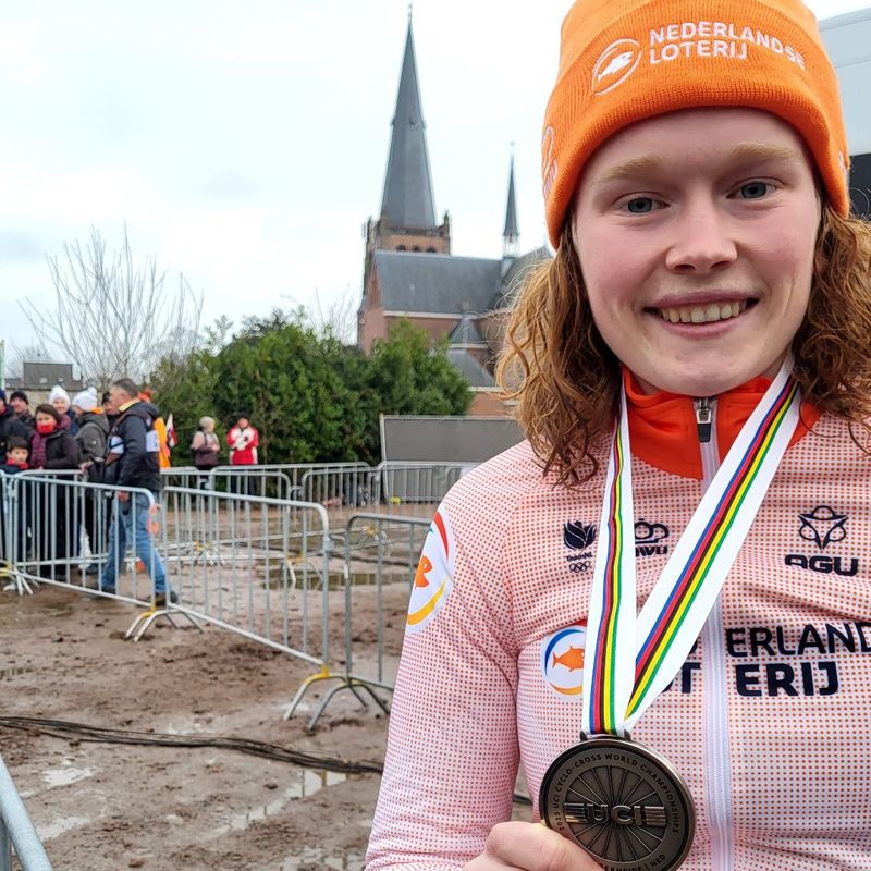 Puck Pieterse eerder dan verwacht weer terug op de fiets - Nieuwsplein33