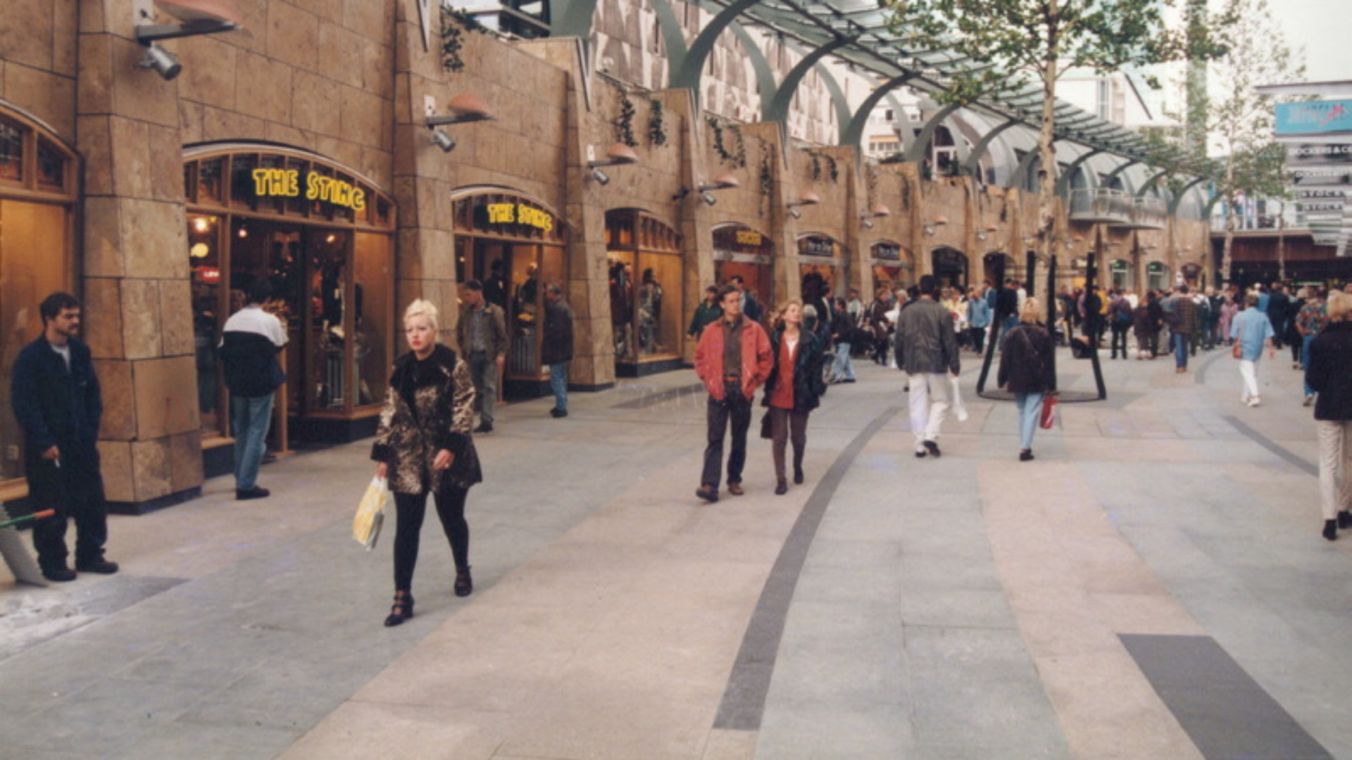 Gabbers, Perron Nul en nieuwe architectuur: dit was Rotterdam in de ...