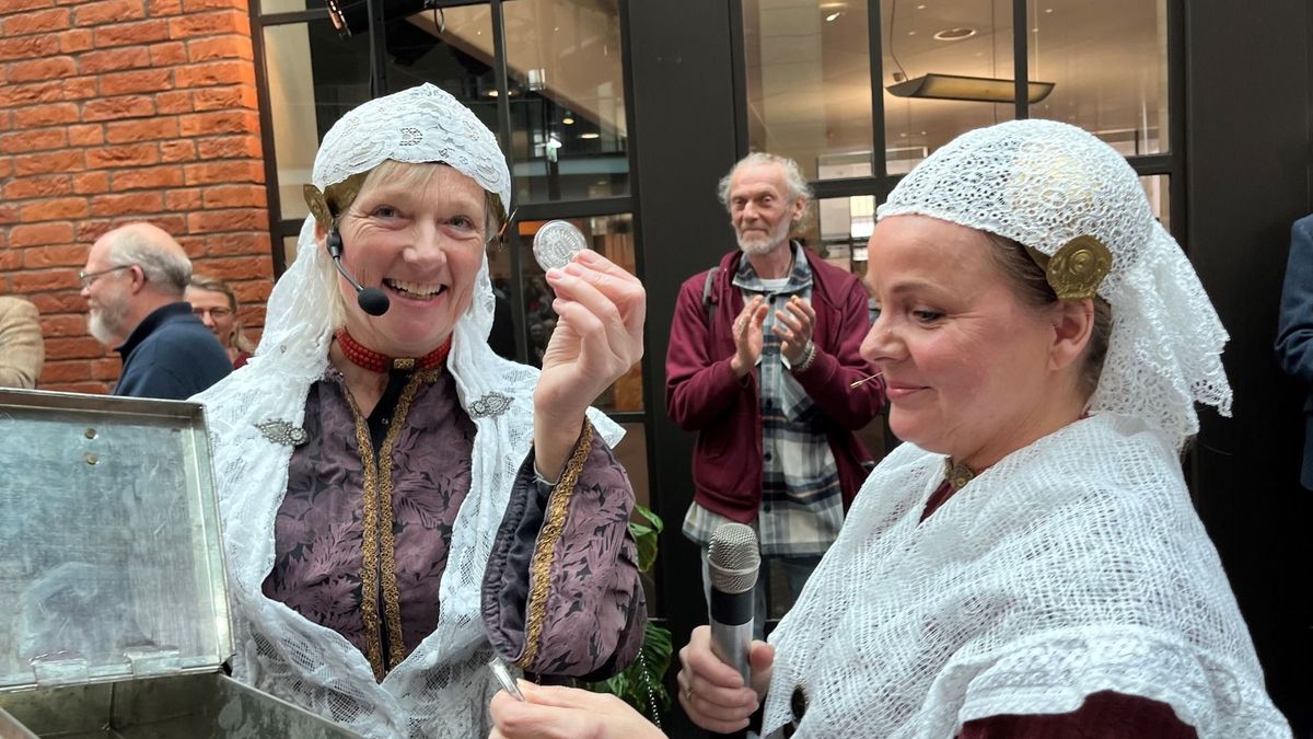 Nieuwe Friese munt voor vrijheid en echtheid: zilveren Friling - Omrop ...