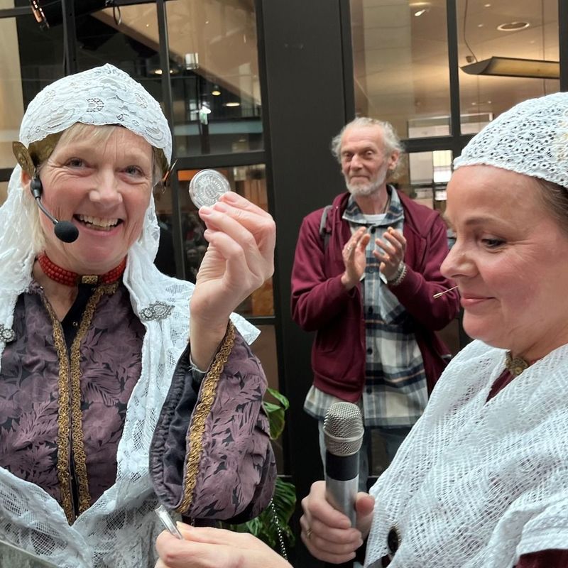 Nieuwe Friese munt voor vrijheid en echtheid: zilveren Friling - Omrop ...