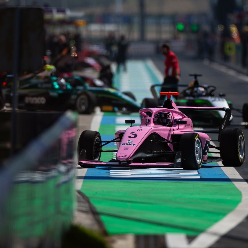 Pech voor Nina Gademan na sterke race in F1 Academy - RTV Drenthe