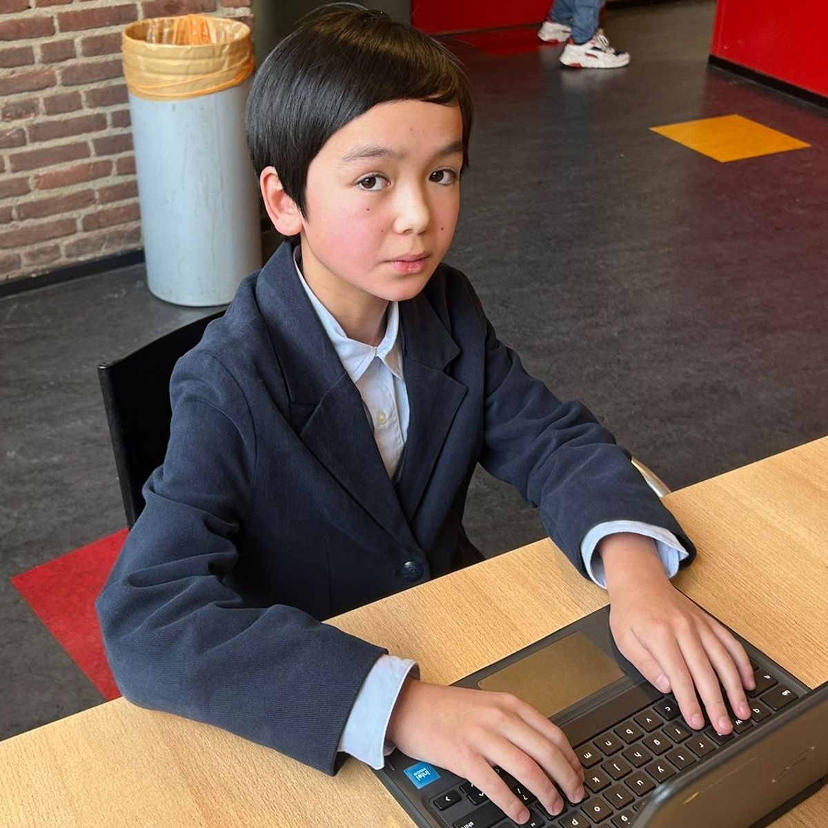 Jonge auteur Furkan (12) wil zijn boek uitgeven: 'Schrijven is mijn ...