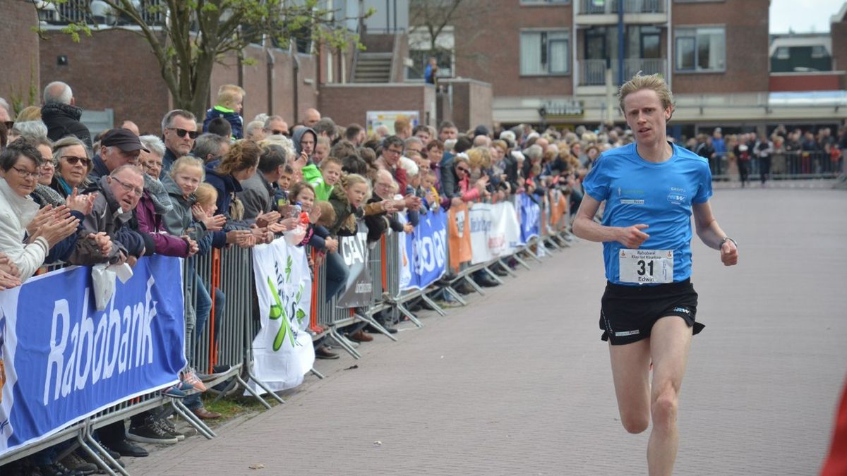 Slijkhuis en Hillebrink winnen halve marathon in Leek - RTV Noord