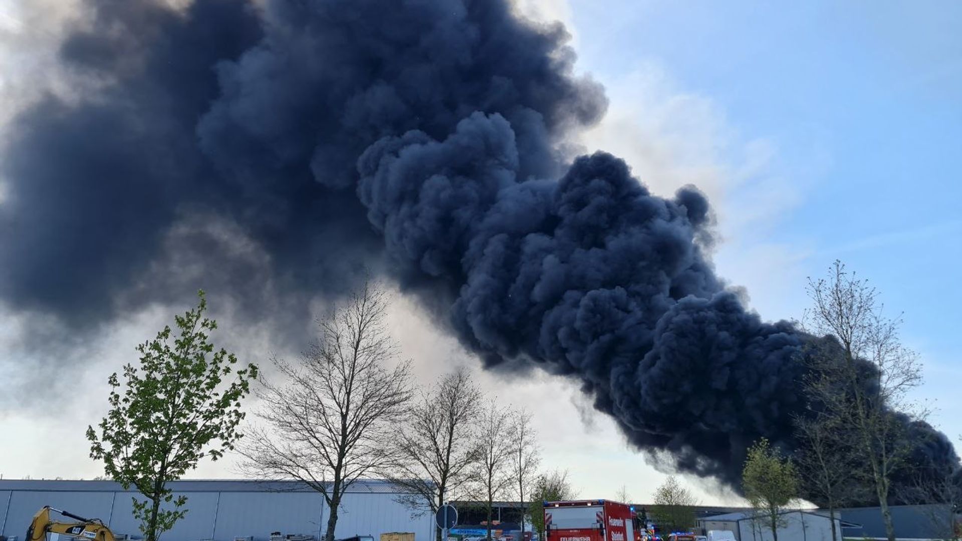 112 Nieuws: Grote brand in Gronau, met waarschuwing voor rook in ...
