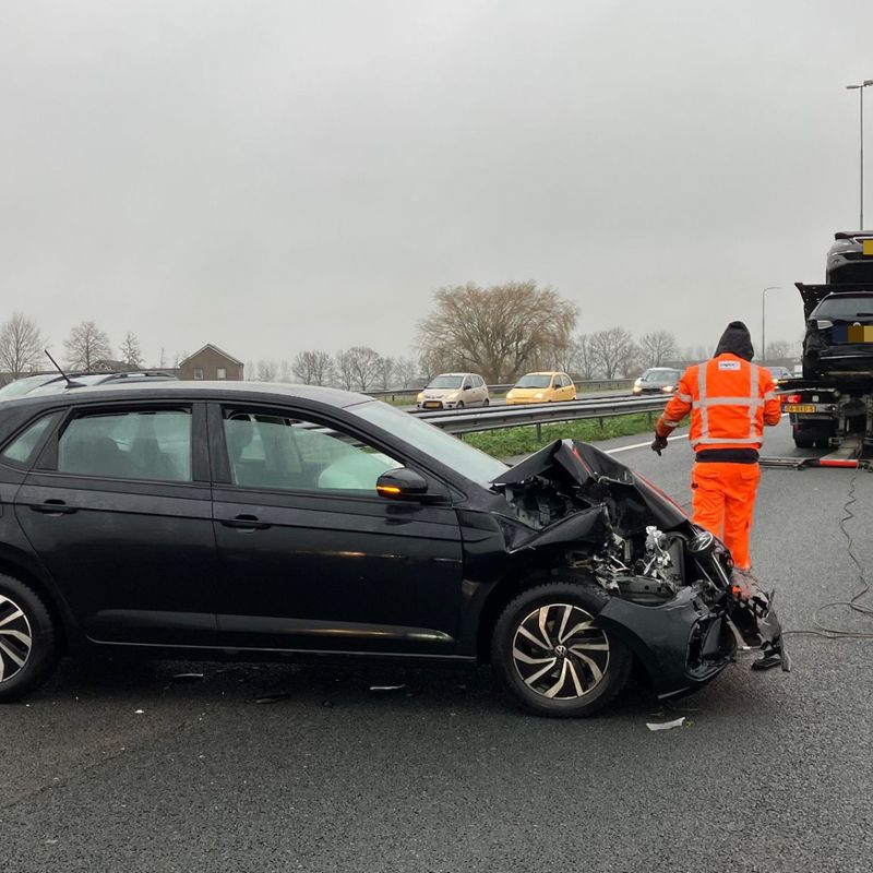 A27 tijdelijk dicht na ongeluk met meerdere auto's - RTV Utrecht