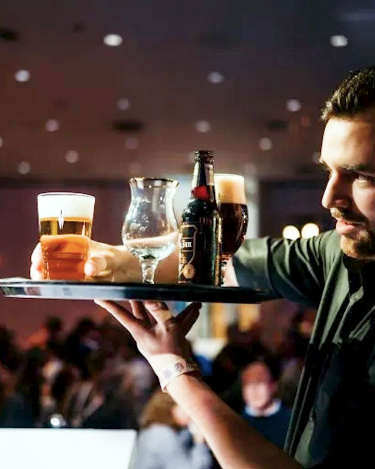 Het best getapte biertje van Nederland krijg je van Tim - Omroep Gelderland