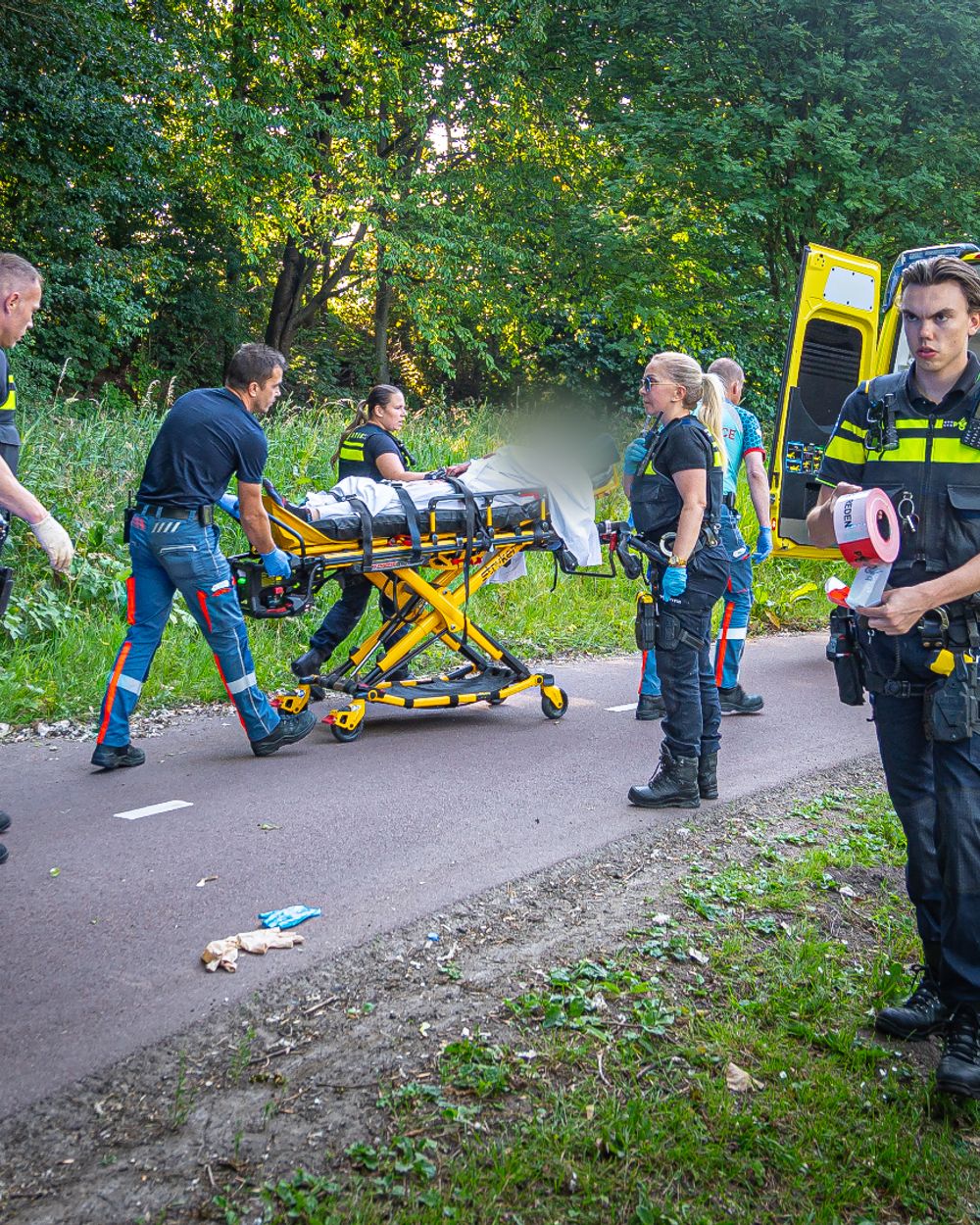 Politie: 'Geen misdrijf bij vondst zwaargewonde man' - Rijnmond