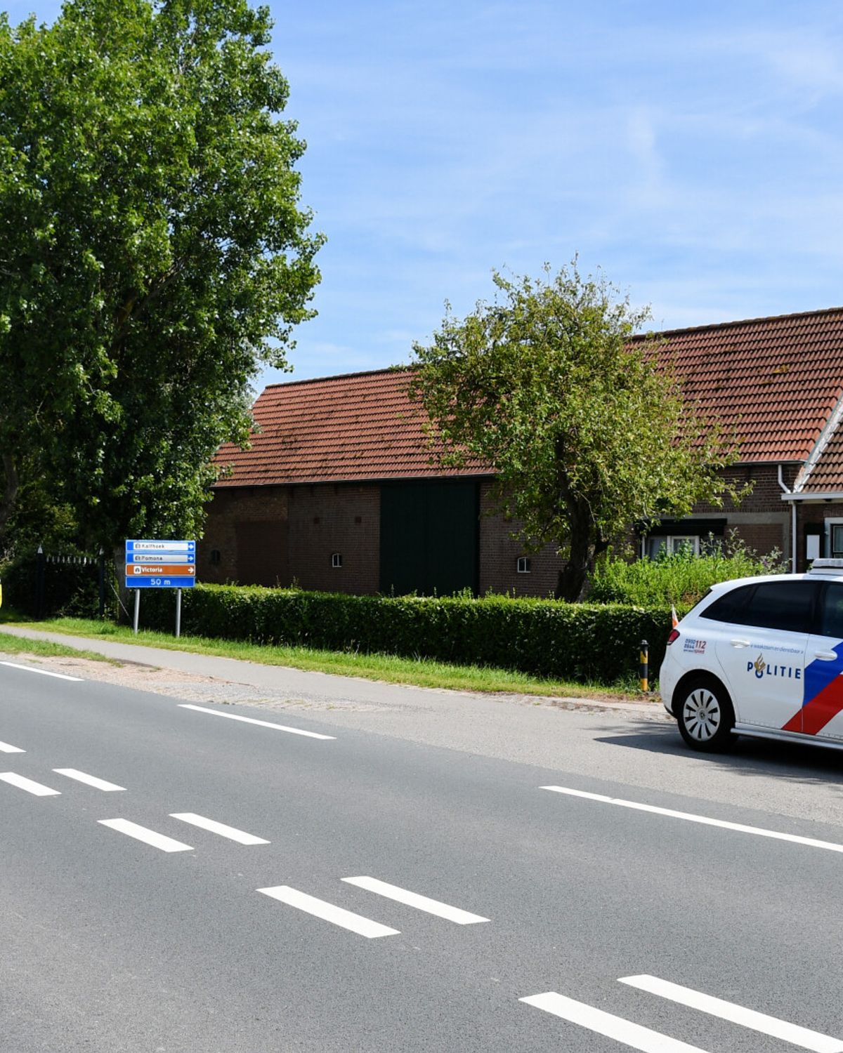 Fietser met spoed naar ziekenhuis na aanrijding bij Oostkapelle ...