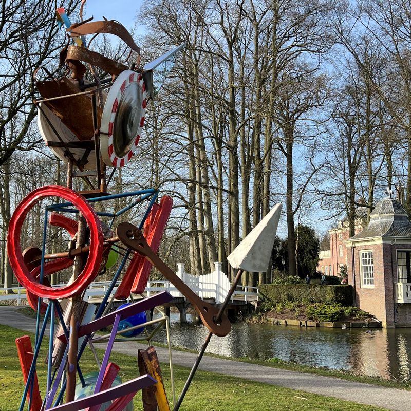Vreemde objecten verschijnen in openbare ruimte Zeist 'Wat stelt dit ...