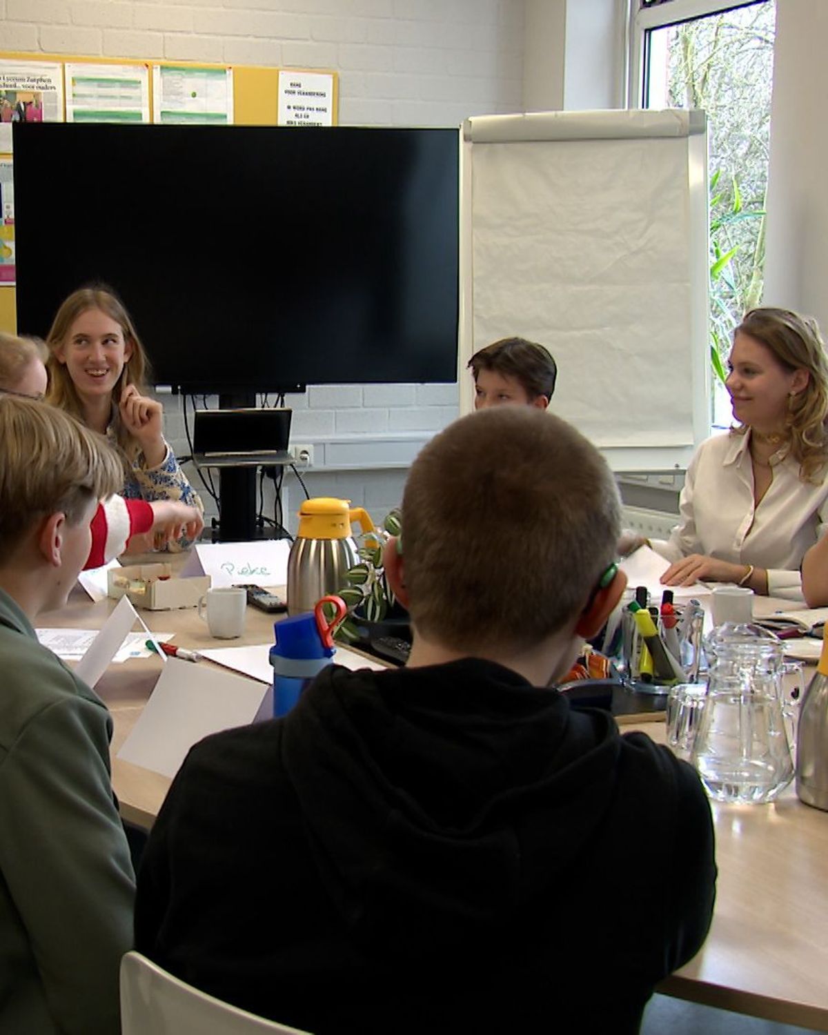 Het veiligheidsbeleid op deze school werkt, ziet de staatssecretaris ...