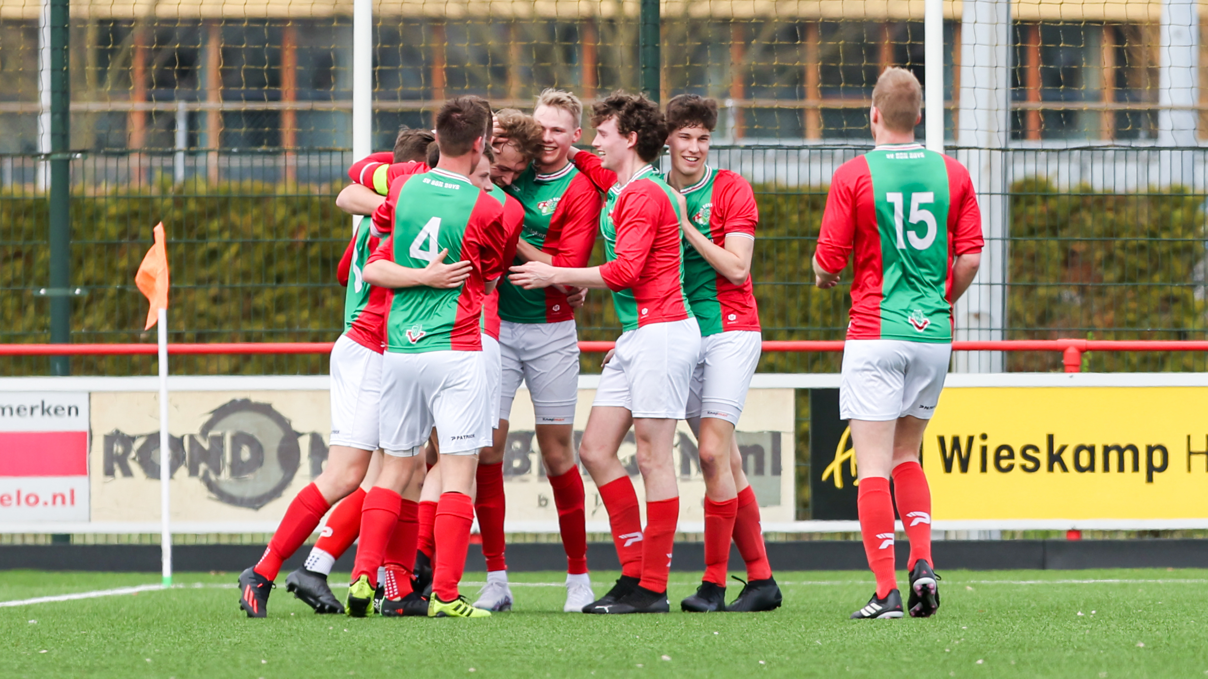 Uitslagen zondagvoetbal: Bon Boys vermorzelt titelconcurrent, eerste ...