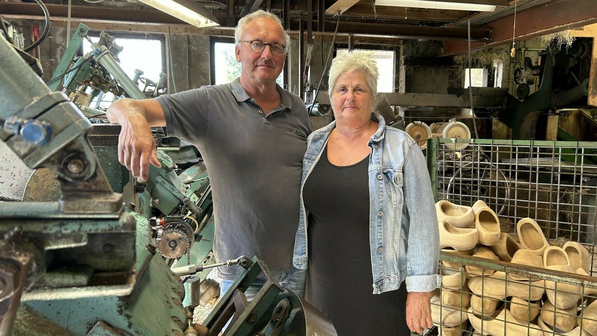 Documentaire Houtgreep in première: de laatste klompenmaker van Zeeland ...