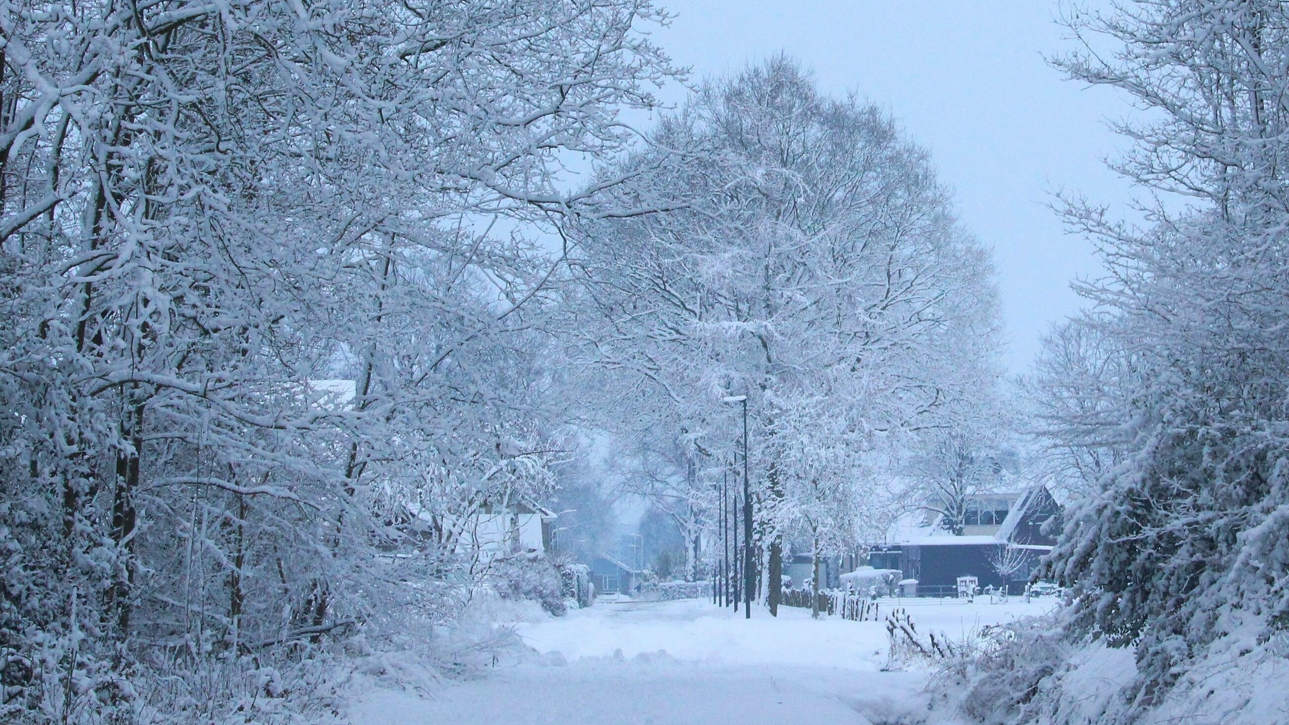Van code geel naar rood; wat betekenen deze codes nou precies? - Omrop ...