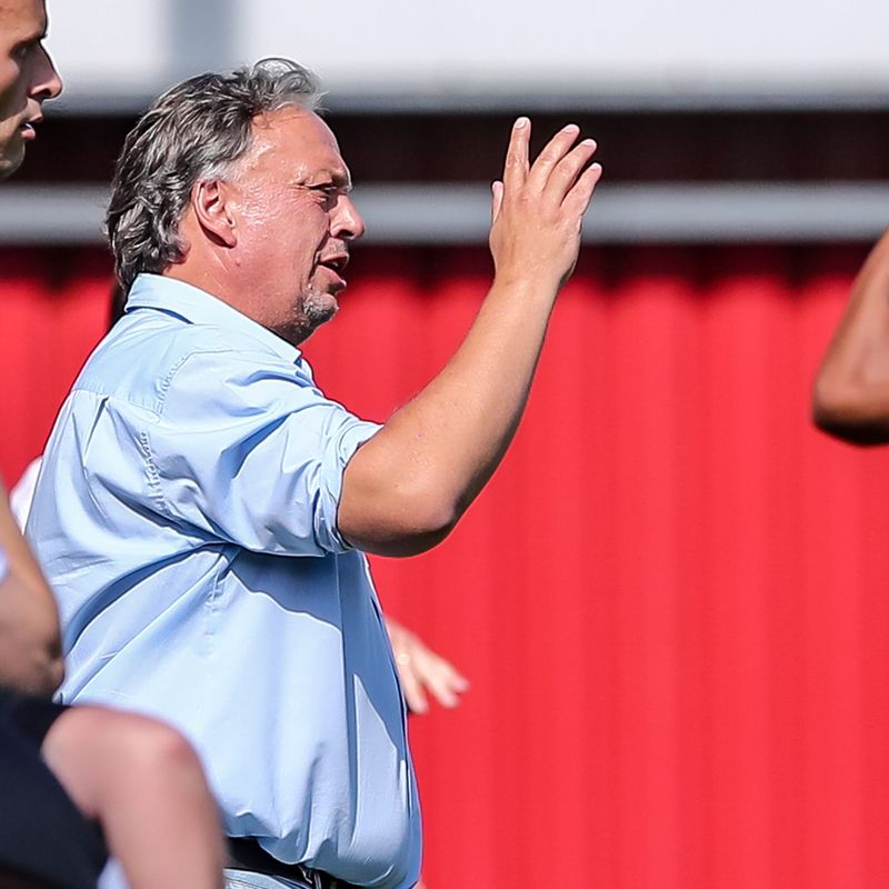 Het is definitief: Hercules-trainer Van der Kooij naar Rijnsburgse Boys ...