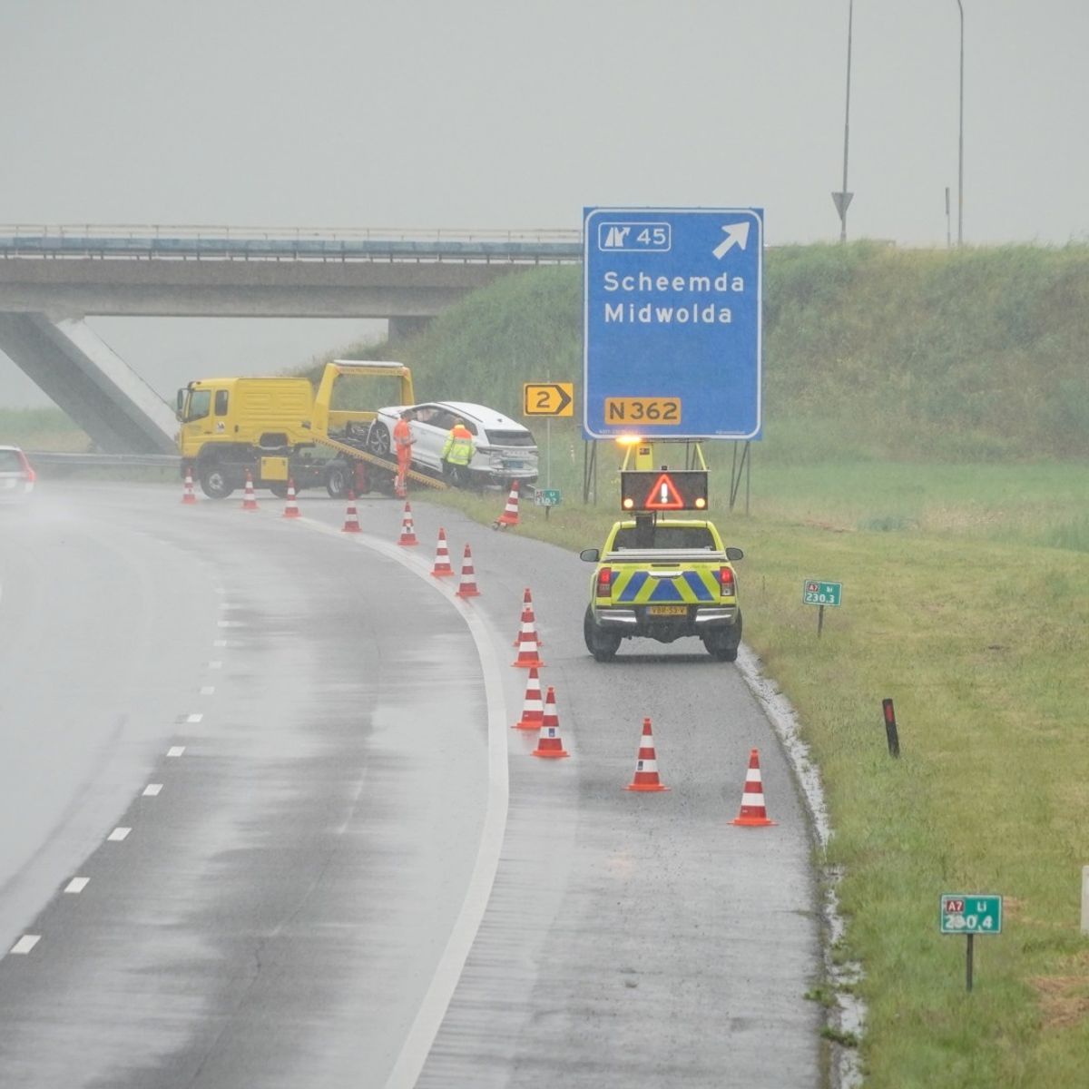 112-nieuws donderdag 26 juni: Taxi in sloot op A7 bij Scheemda • Schuurtje in Haren in vlammen ...