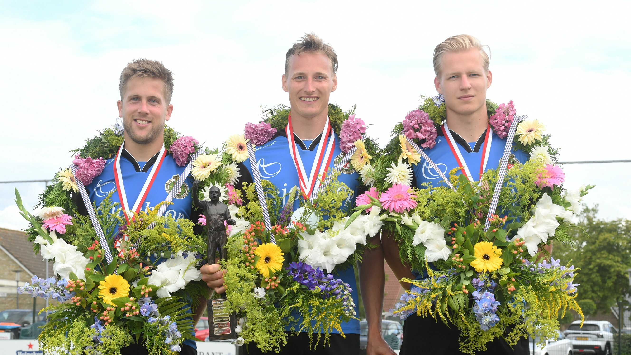 Sande oerwinning op rige foar partoer Van Zwieten yn Harns | Wetterpolo ...