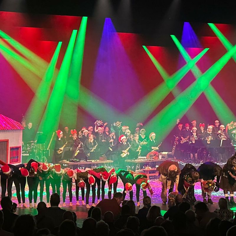 Honderd jaar fanfare in Emmen, Laus Deo krijgt Koninklijke Erepenning - RTV Drenthe