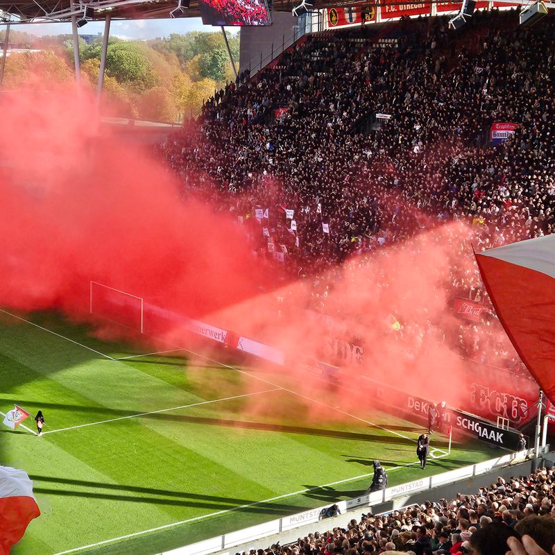 Stormloop op kaarten finale play-offs FC Utrecht: 'Ik word platgebeld' - RTV Utrecht