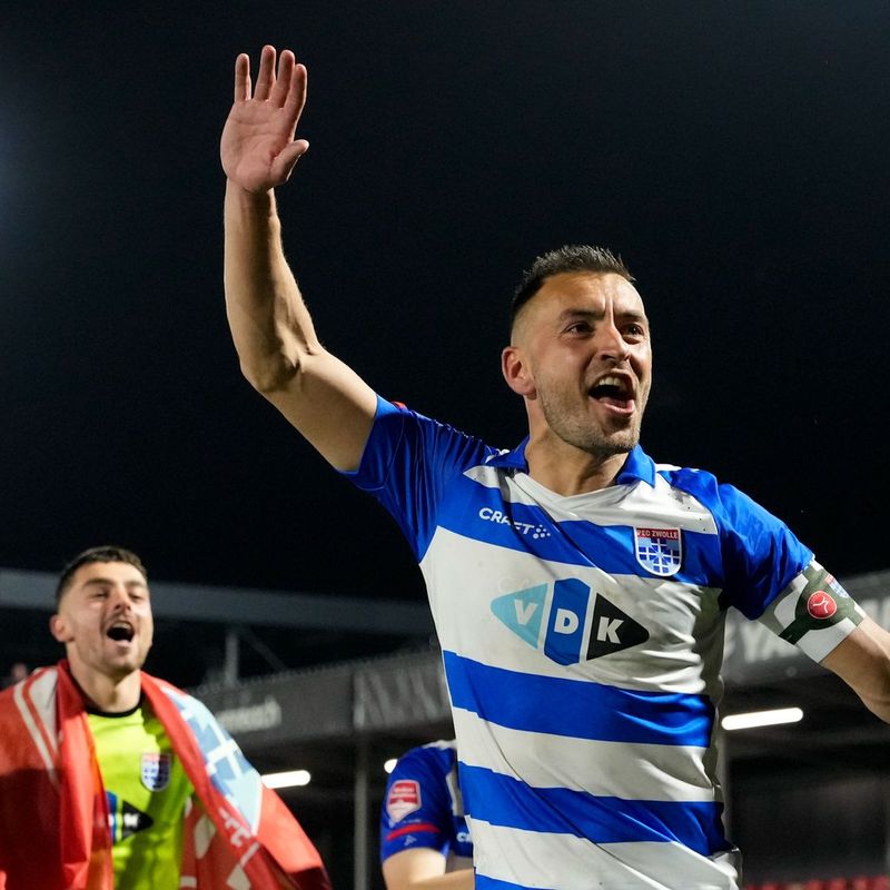 Van Polen na promotie: "Trots op de hele club dat we dit zo vroeg ...