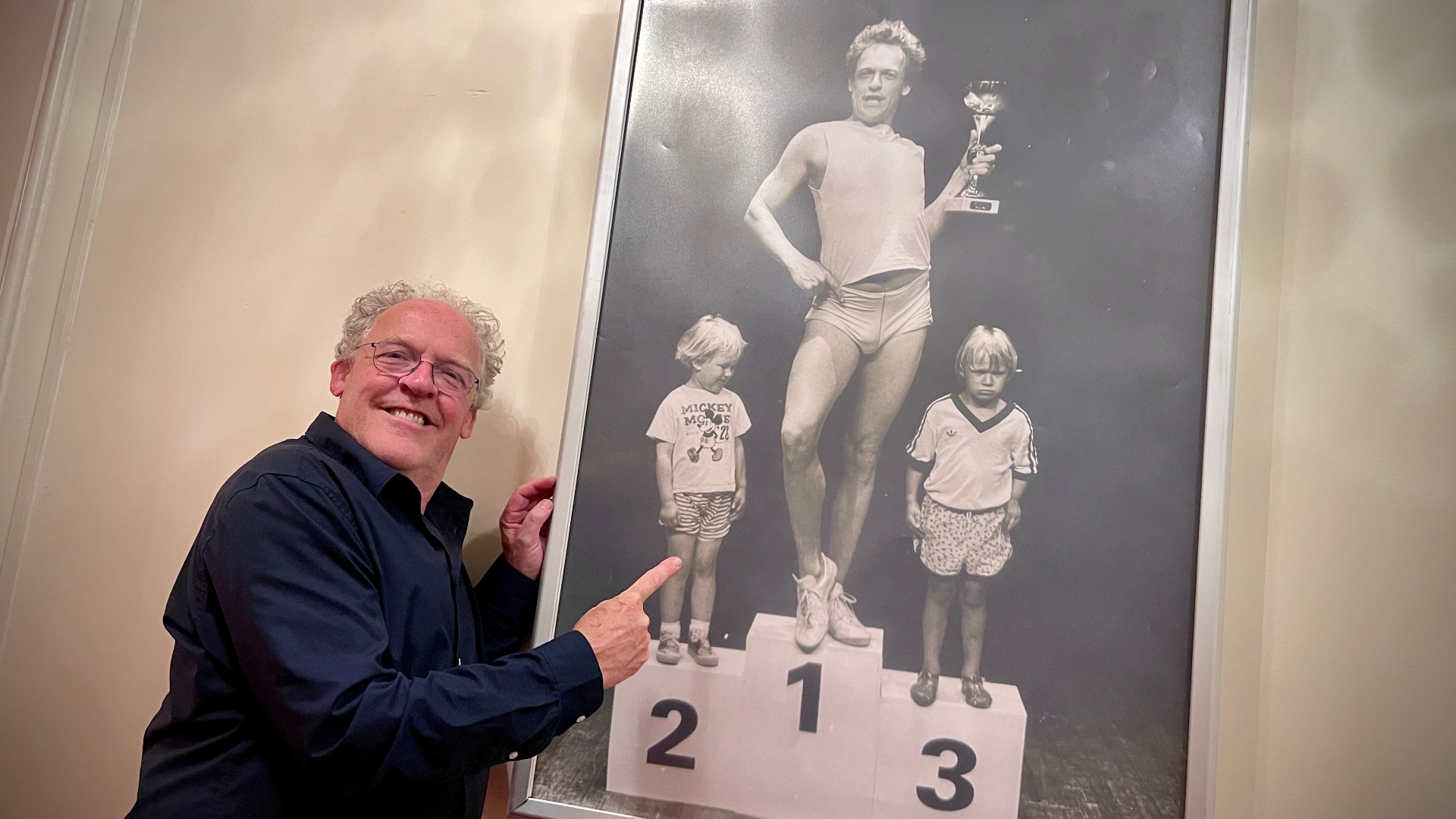 Publiek zwaait Bert Visscher uit: 'Het is een grootheid' - RTV Noord