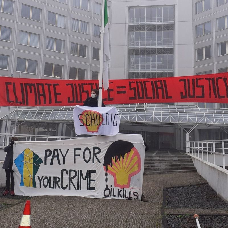 Actievoerders vragen in Assen aandacht voor 'wanpraktijken' Shell in ...