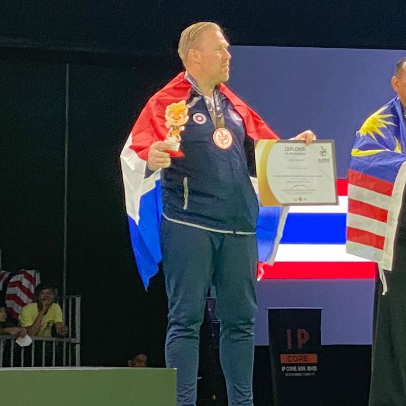 Ben Smit uit Smilde pakt bronzen medaille tijdens WK Pencak Silat - RTV ...